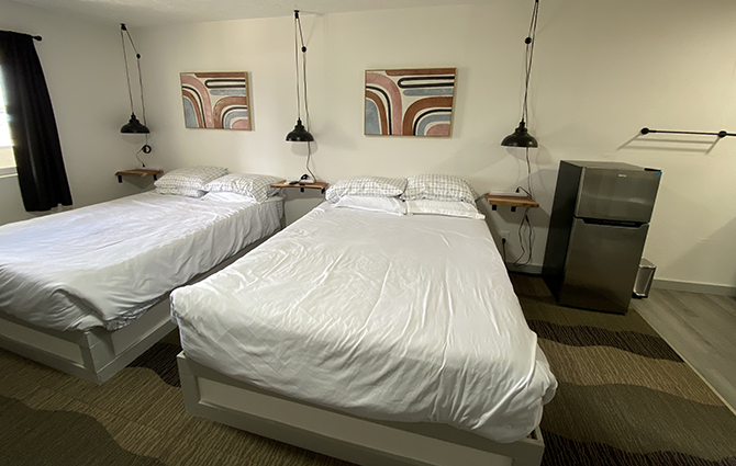 2X Queen Bed Rooms 10 - Silverwood Lodge