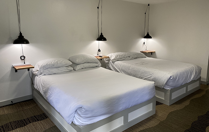 2X Queen Bed Rooms 8 - Silverwood Lodge