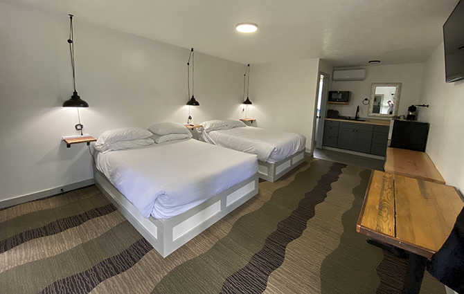 2X Queen Bed Rooms 9 - Silverwood Lodge